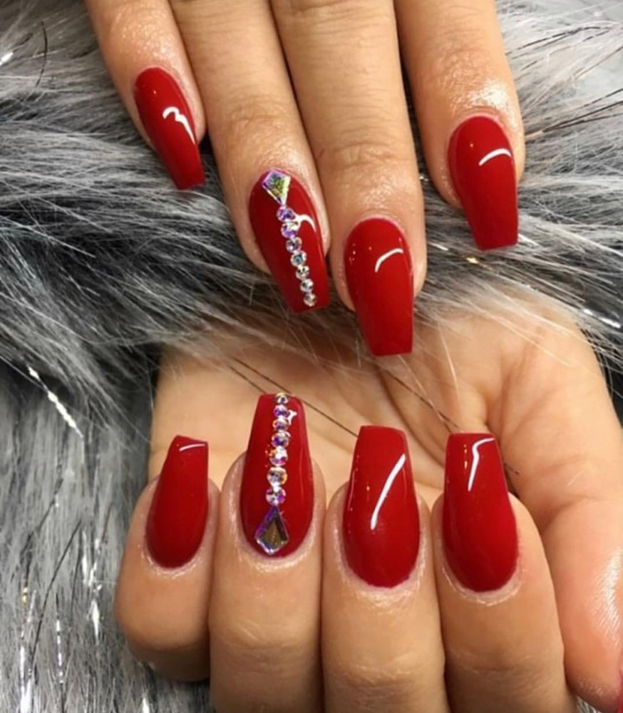 Red nails with diamonds store